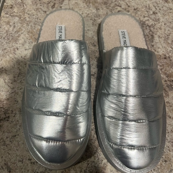 Steve Madden | Shoes | Steve Madden Puffer Slides | Poshmark
